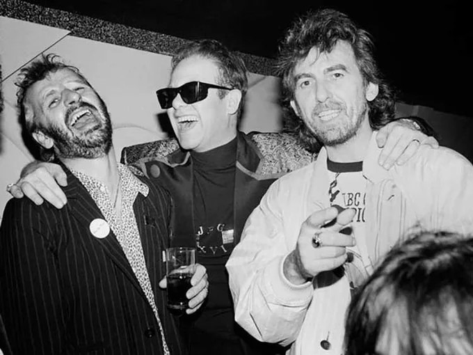 超カッコいい‼️倫ロック シリーズ While My Guitar Gently Weeps ️The Beatles George ...